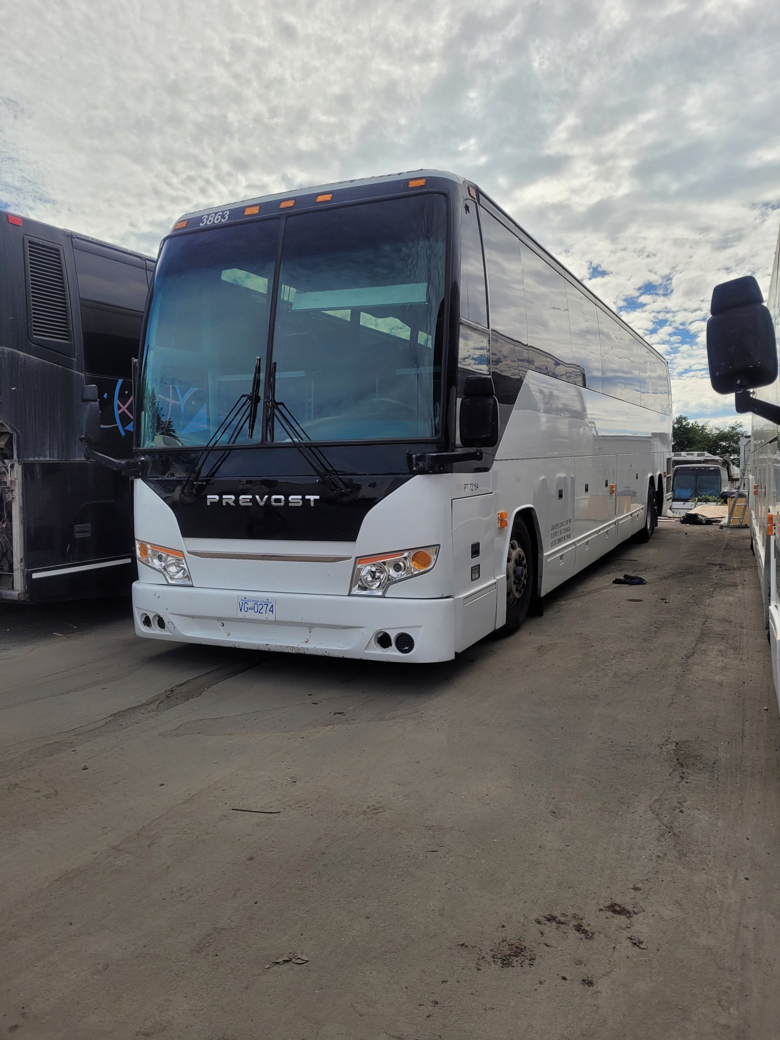 56 Passenger Seat Bus – Premiere Bus Rental